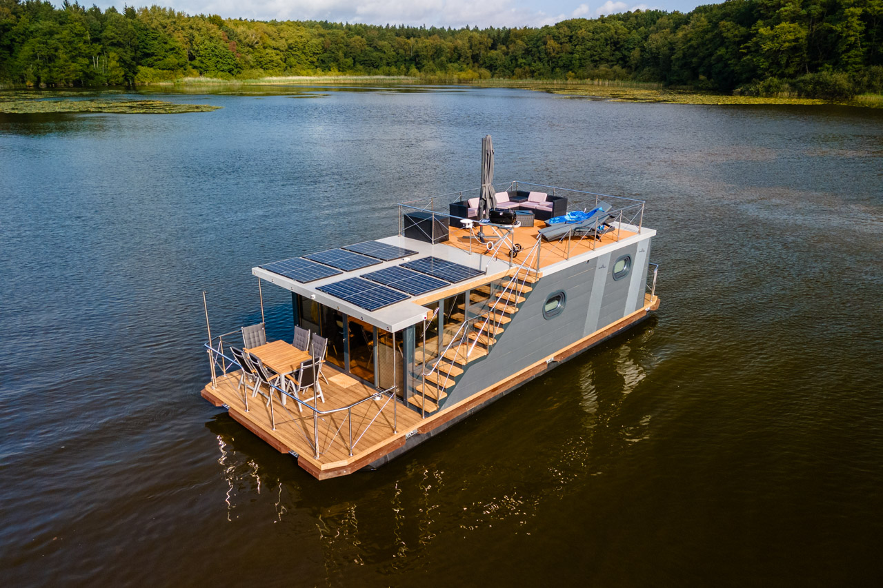 Hausboot Campi 460 Toni mit Dachterrasse für 4 bis 6 Personen